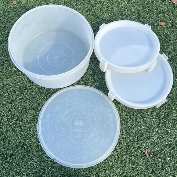 Tupperware | Kitchen | Vintage Tupperware Large Round Storage Container ...